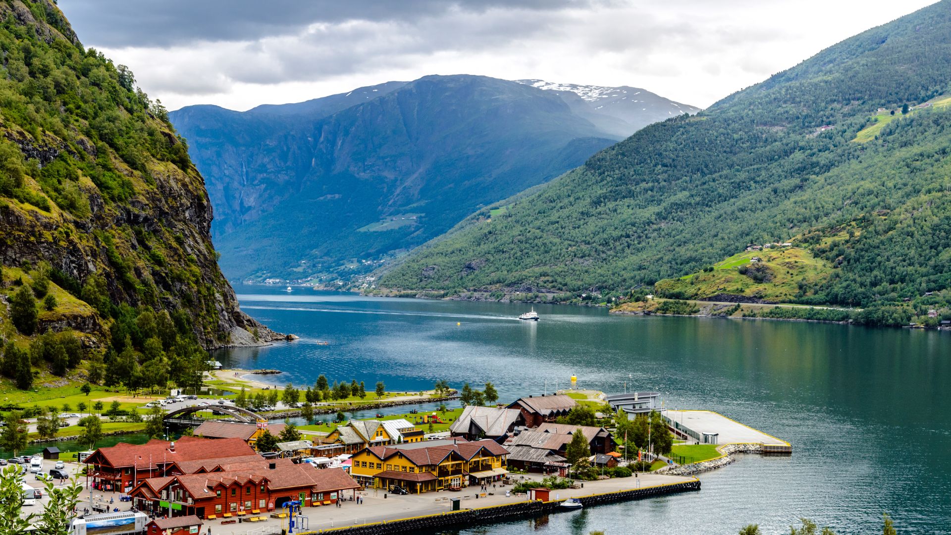 Traveler's Guide to Scandinavia: Best Times and Places to Visit