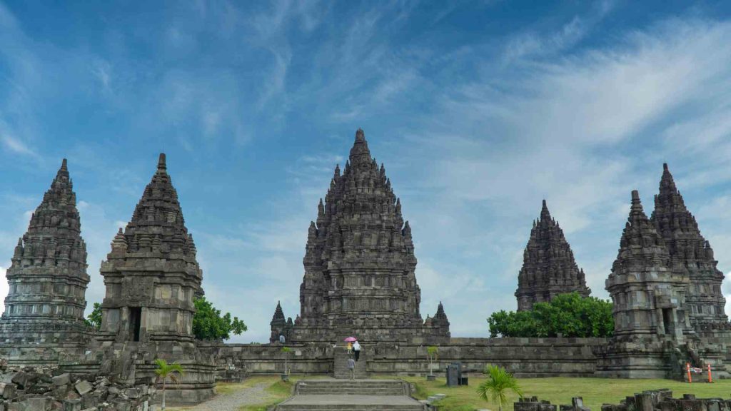 Astounding Indonesia Landmarks: Ultimate Guide