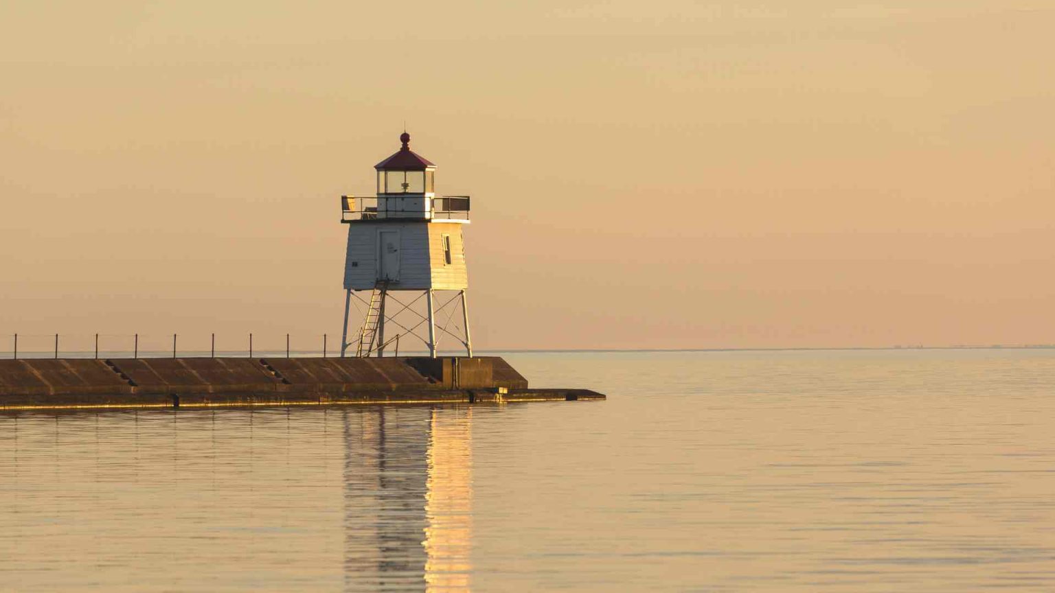 Explore the 12 Best Lake Superior Lighthouses