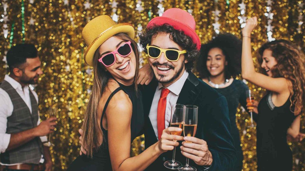 The Ultimate Guide to Formal Night on Carnival Cruise!