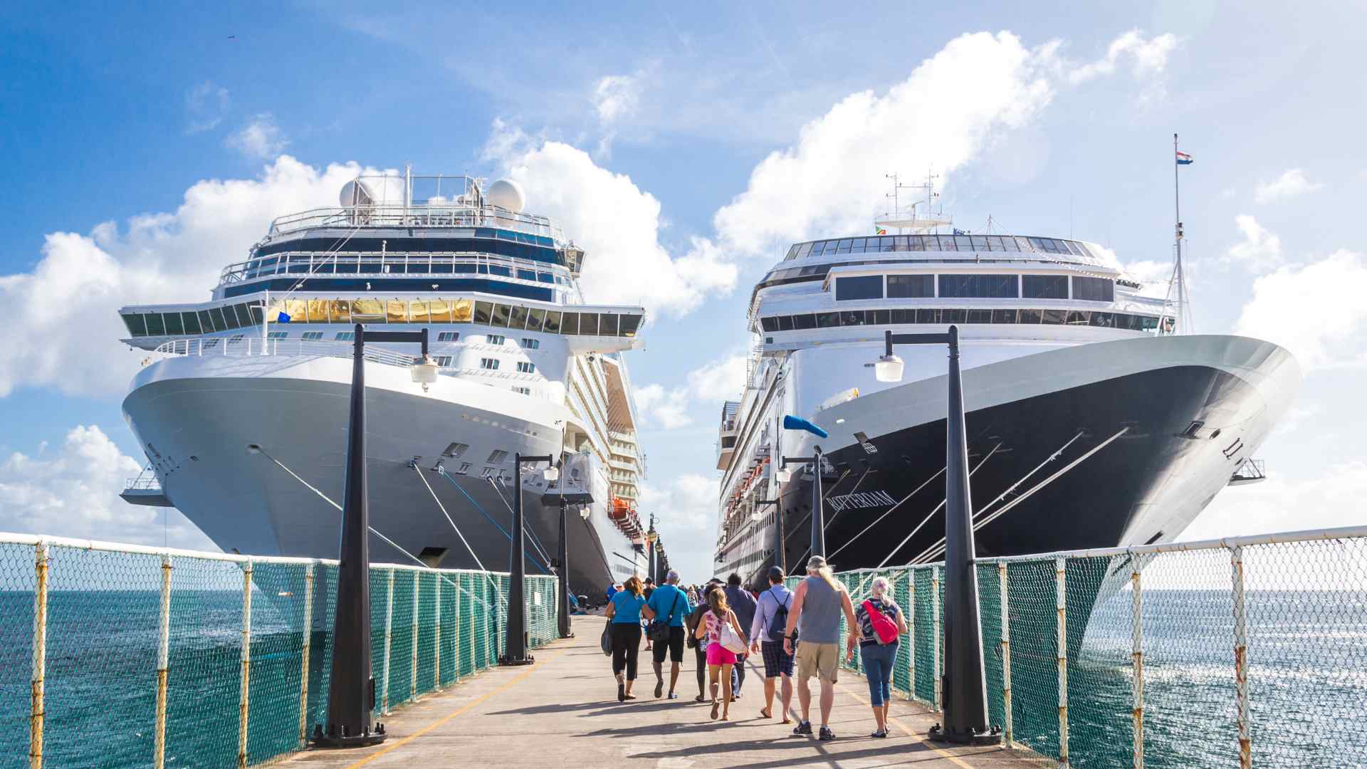 St. Maarten Cruise Port: 45 Best Things to Do & Logistics